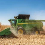 New John Deere CF18 Folding Corn Head | LandMark Implement